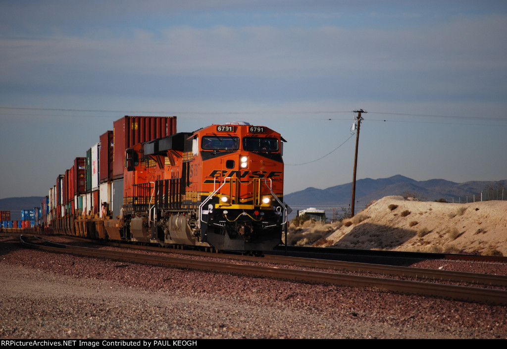 BNSF 6791 Leads a Double Stack at 08:01 am/PST into the BNSF Barstow Yard for a Crew change